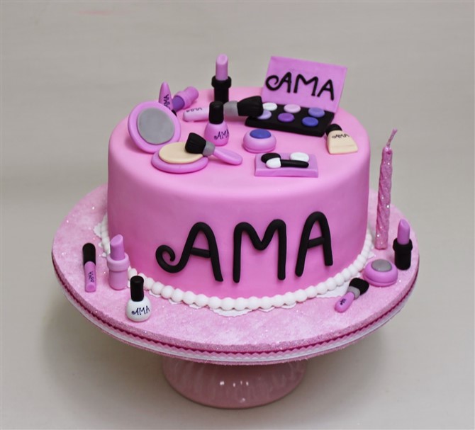 23 Most Awesome Girls Birthday Cakes | Canvas Factory